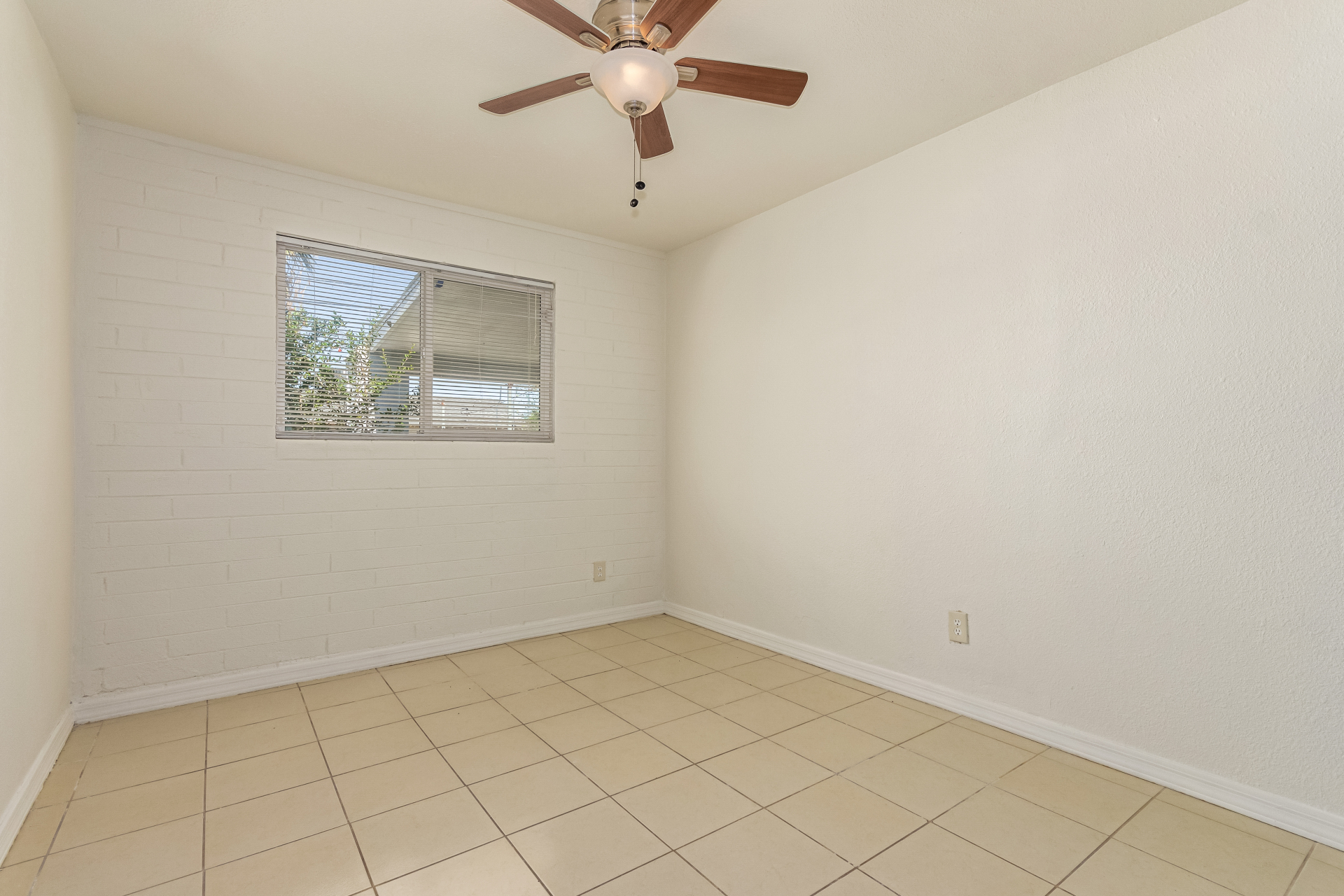2908 N 54TH DR Phoenix, Arizo 85031