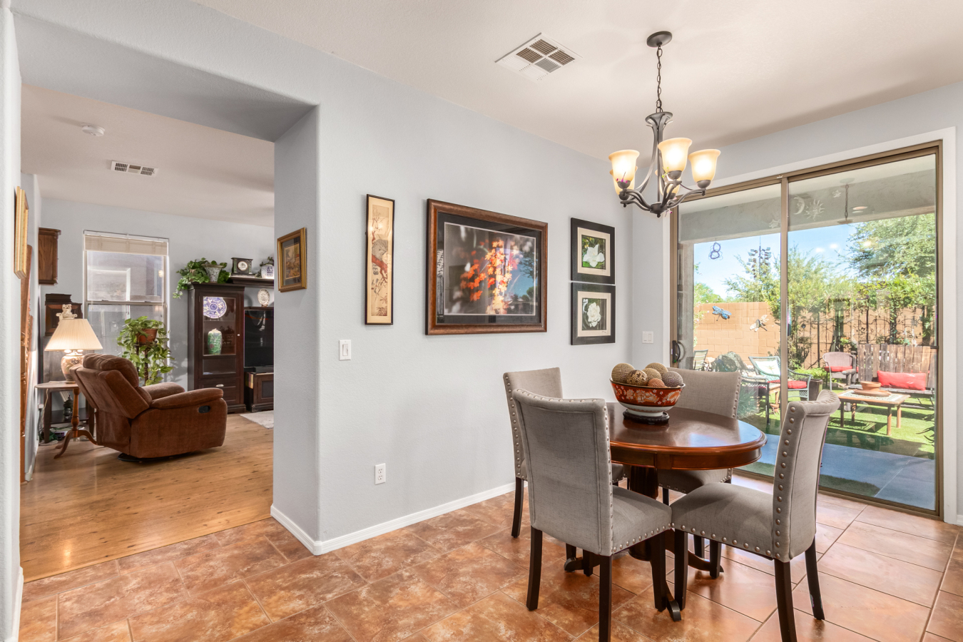 6181 S PEARL DRIVE Chandler, AZ 85249