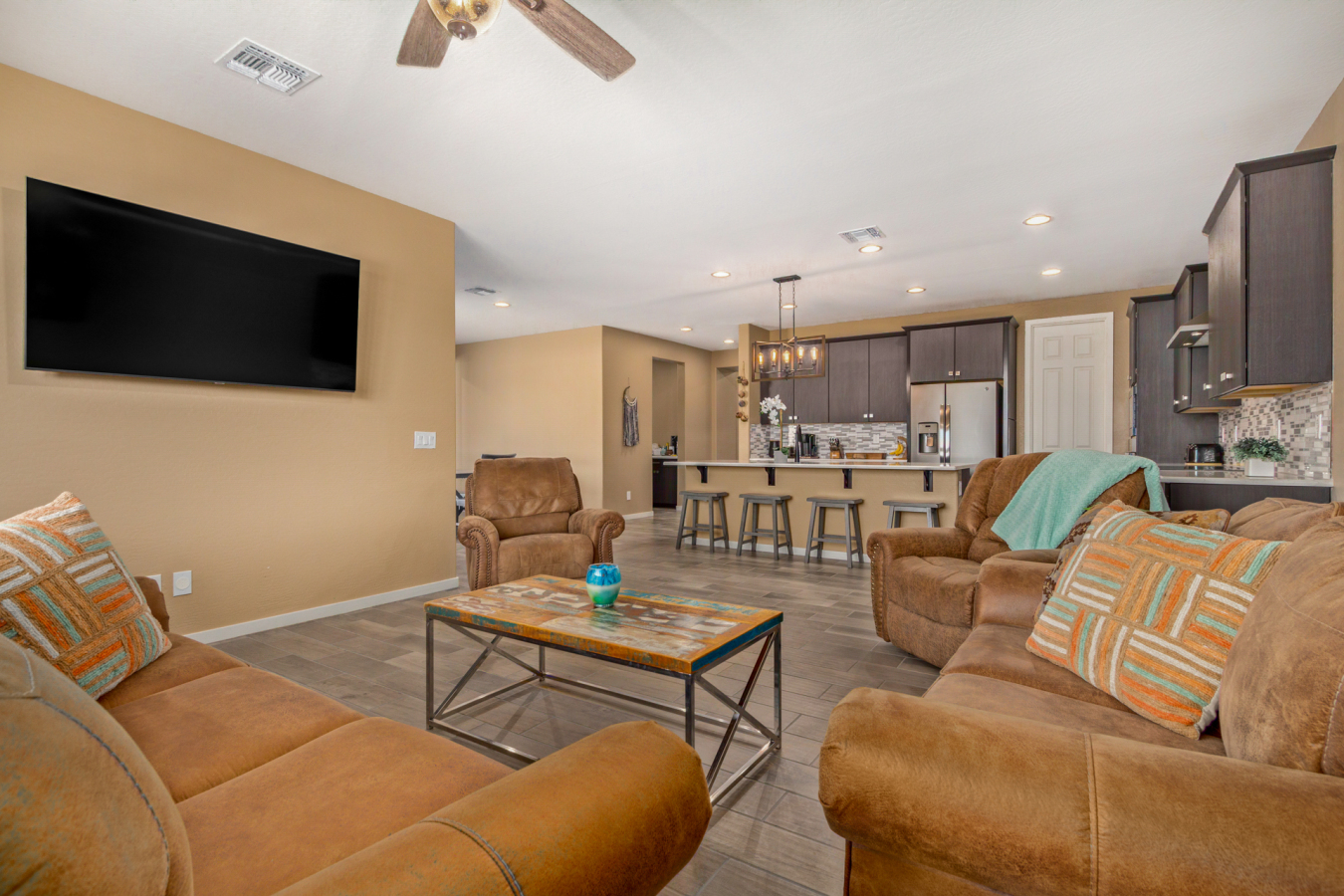 10016 Orange Grove St Virtual Tour