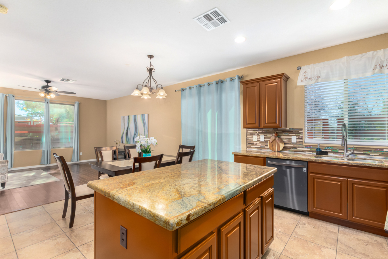 18803 E Swan Dr Virtual Tour