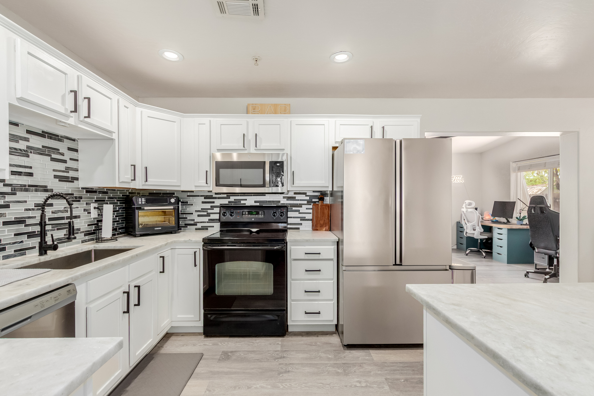 808 NORTH 78TH STREET Scottsdale, AZ 85257