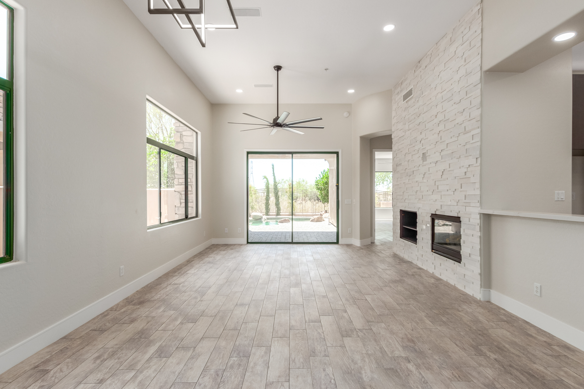 19550 N Grayhawk Drive #1097