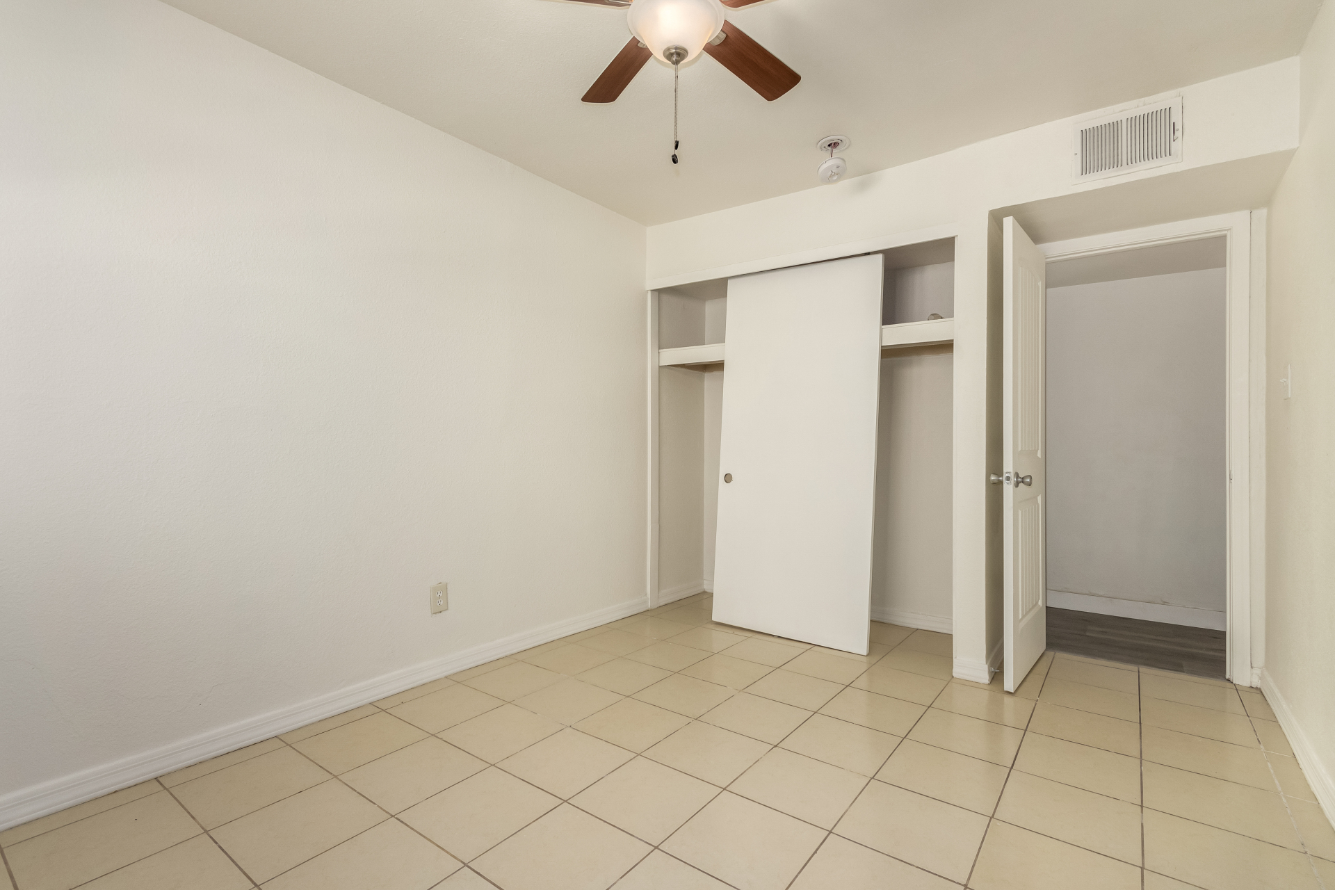 2908 N 54TH DR Phoenix, Arizo 85031