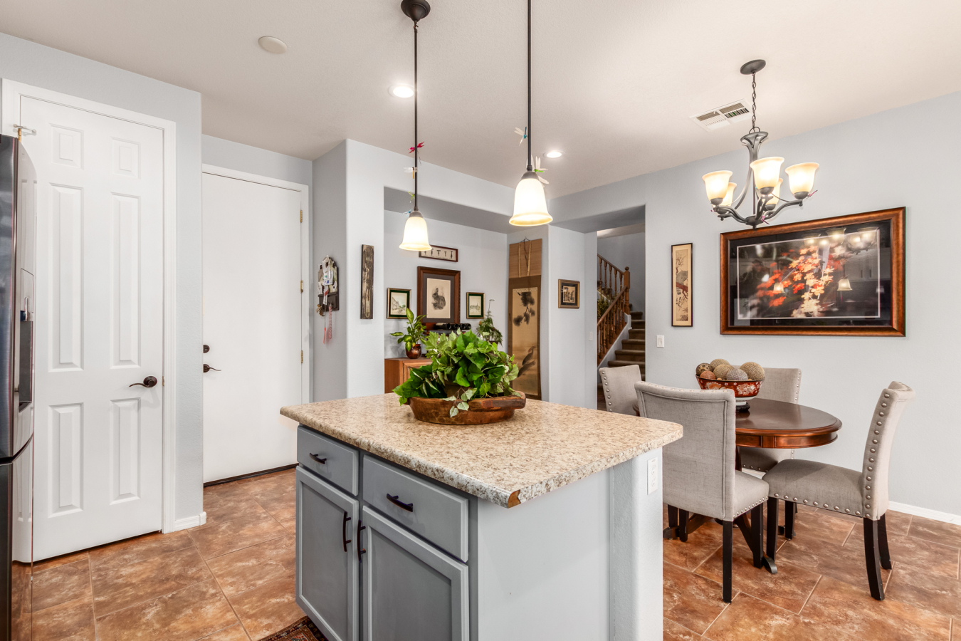 6181 S PEARL DRIVE Chandler, AZ 85249