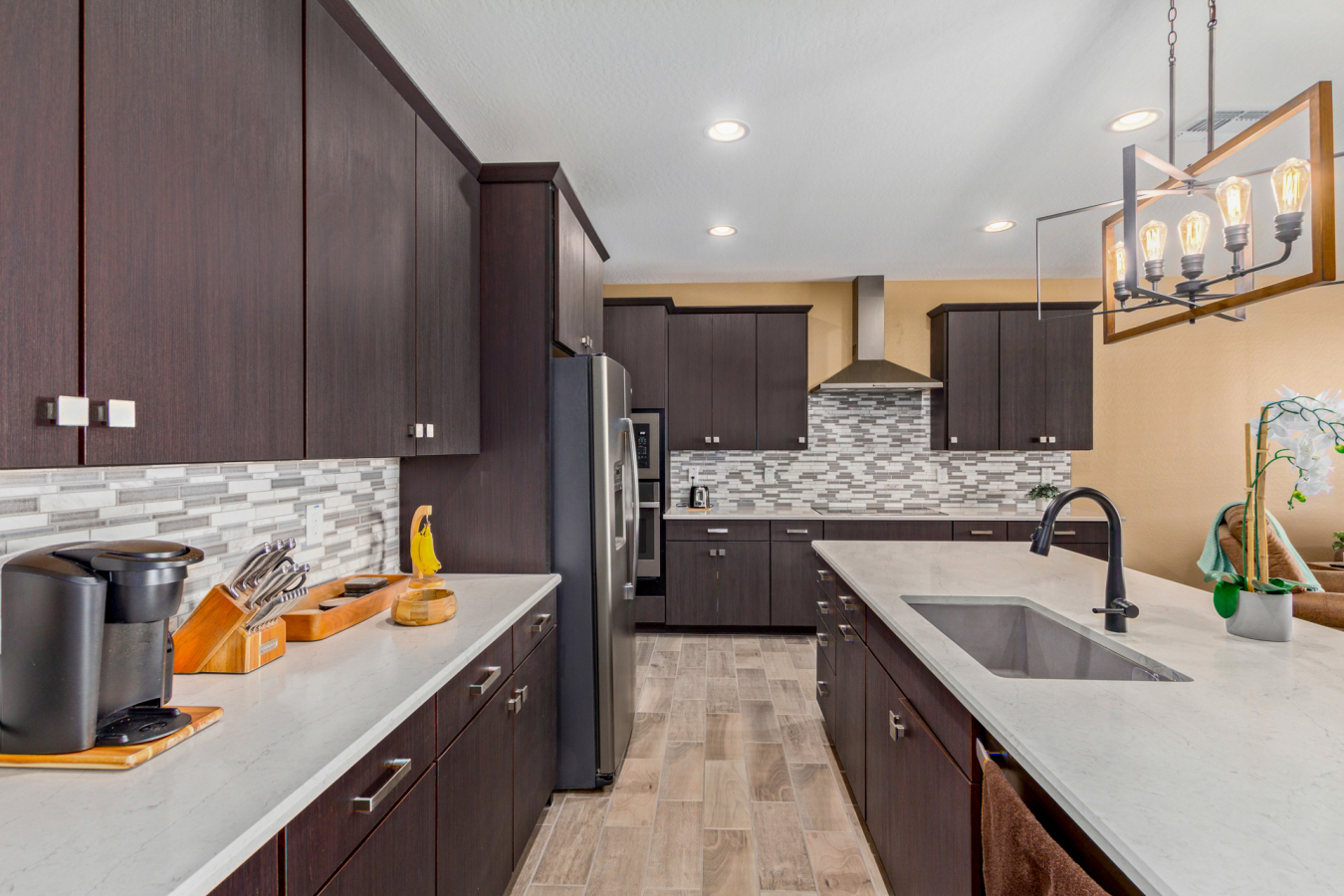 10016 Orange Grove St Virtual Tour