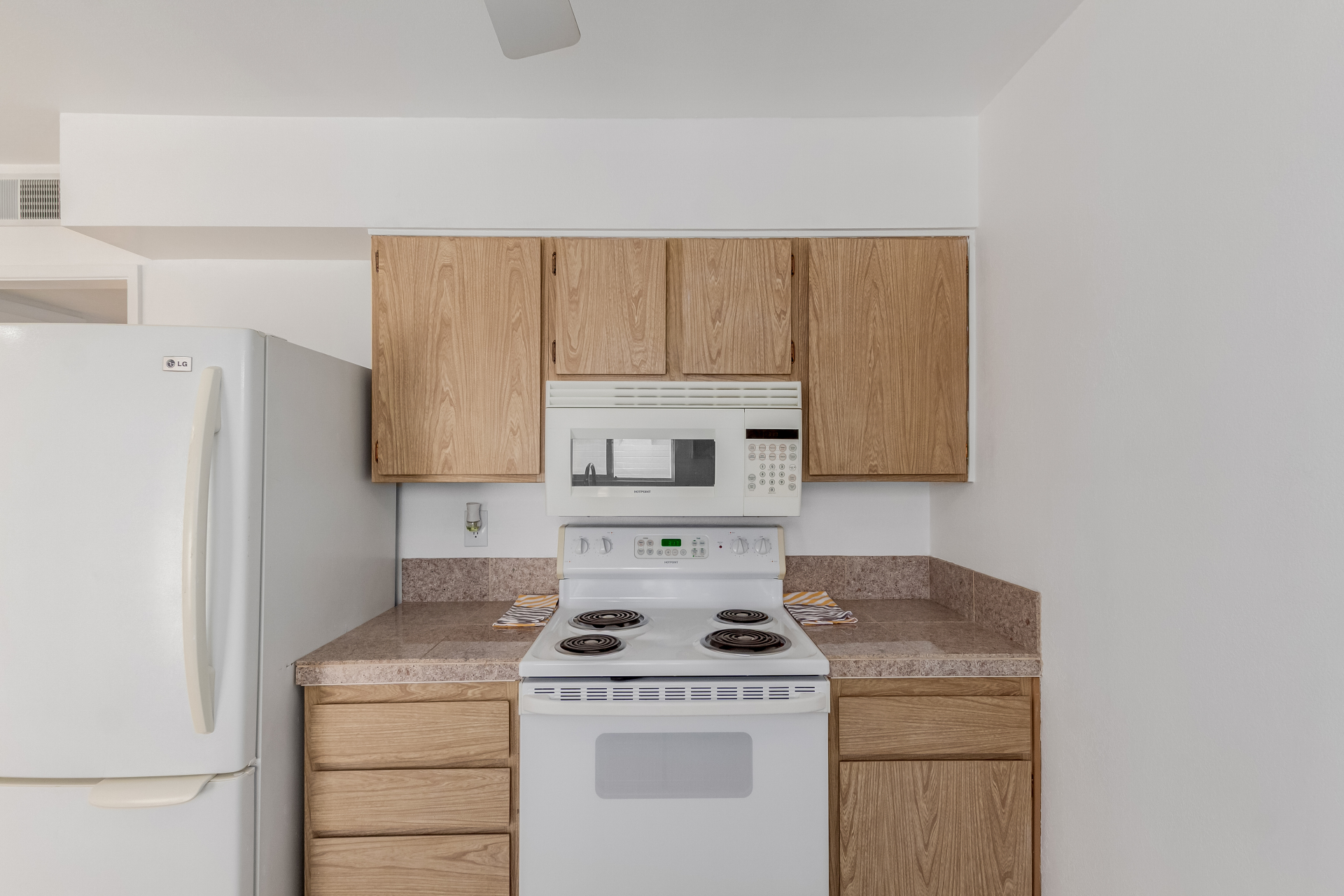 9265 NORTH 111TH AVENUE Sun City, AZ 85351